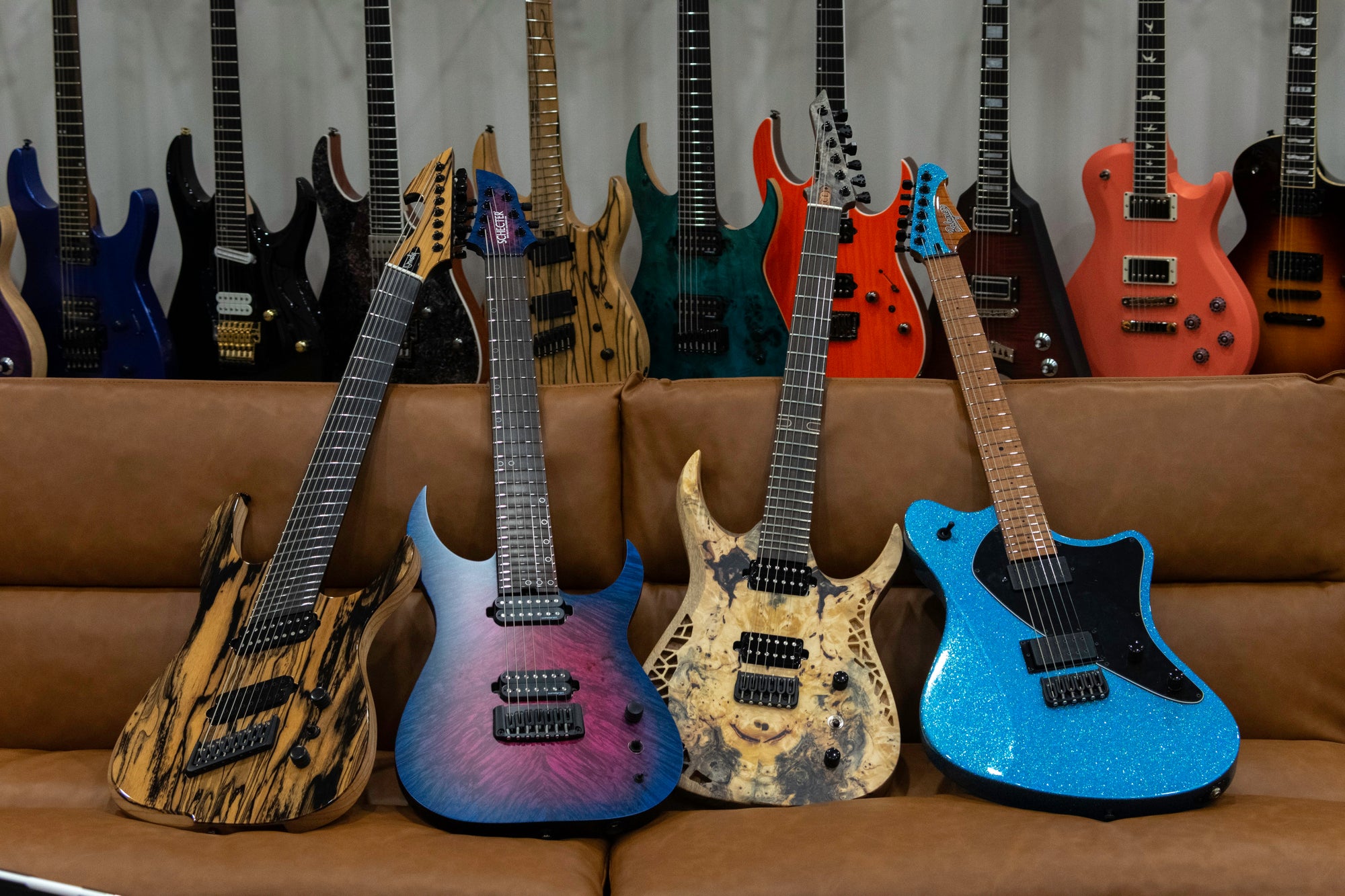 Showroom – Drop Dee Guitars